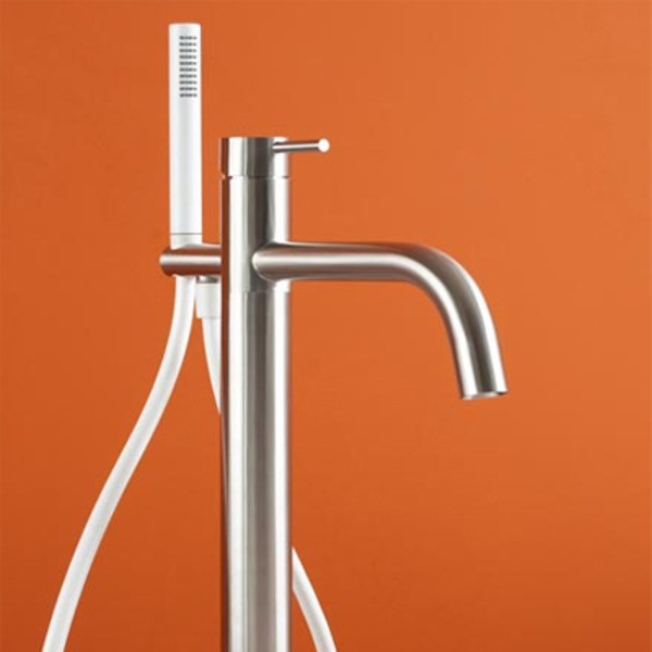 quadro-free-standing-bath-tap1 - Baden Baden Interior